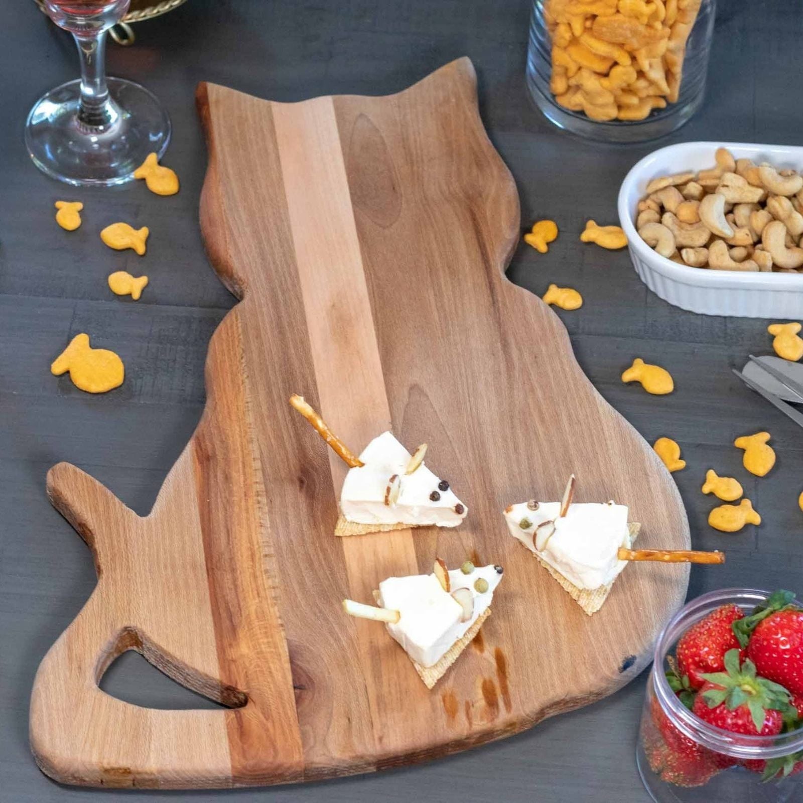 Handcrafted Cat Shaped Charcuterie Board – Entangled Cat Cafe